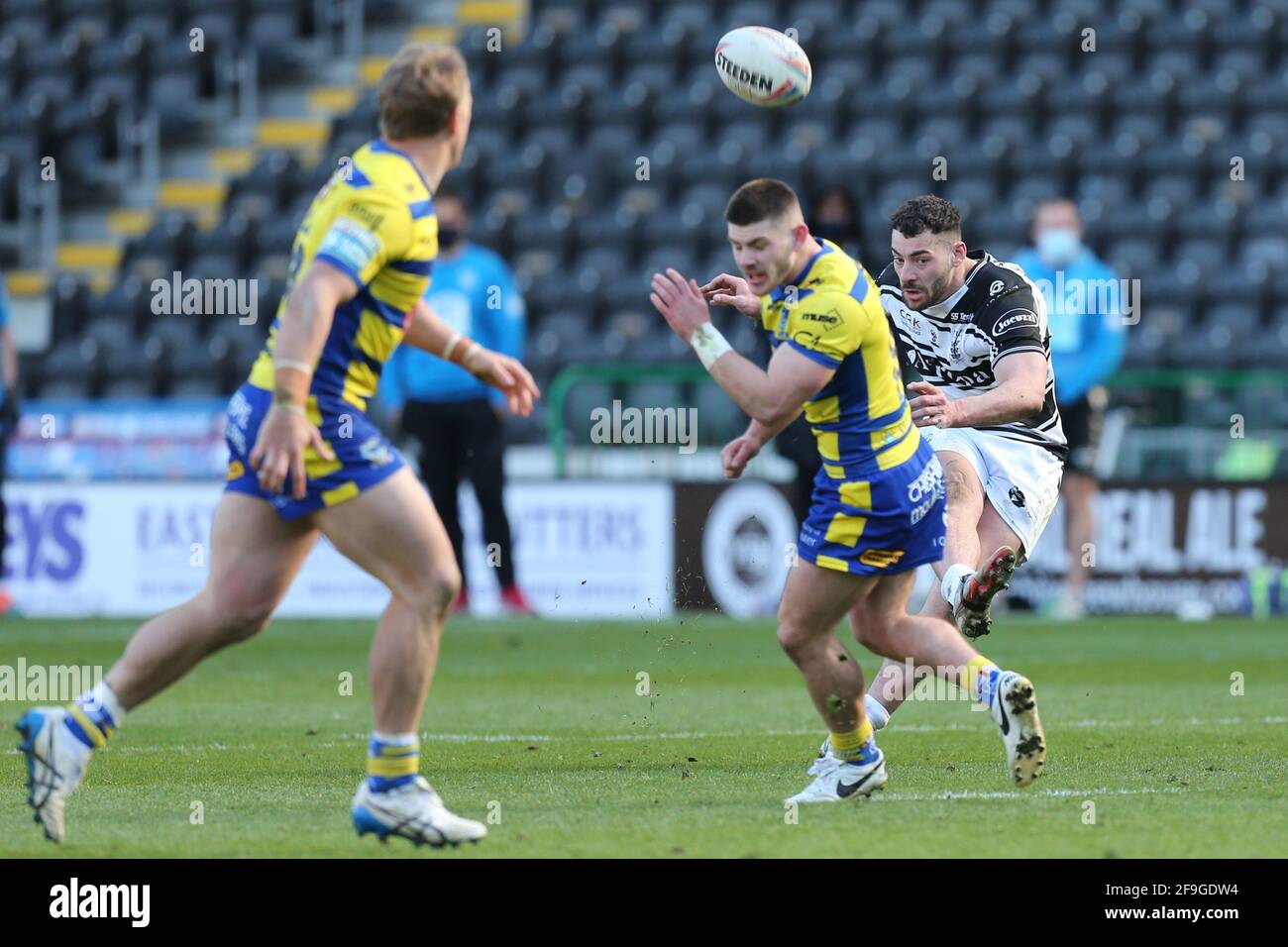 Golden greaves hi-res stock photography and images - Alamy