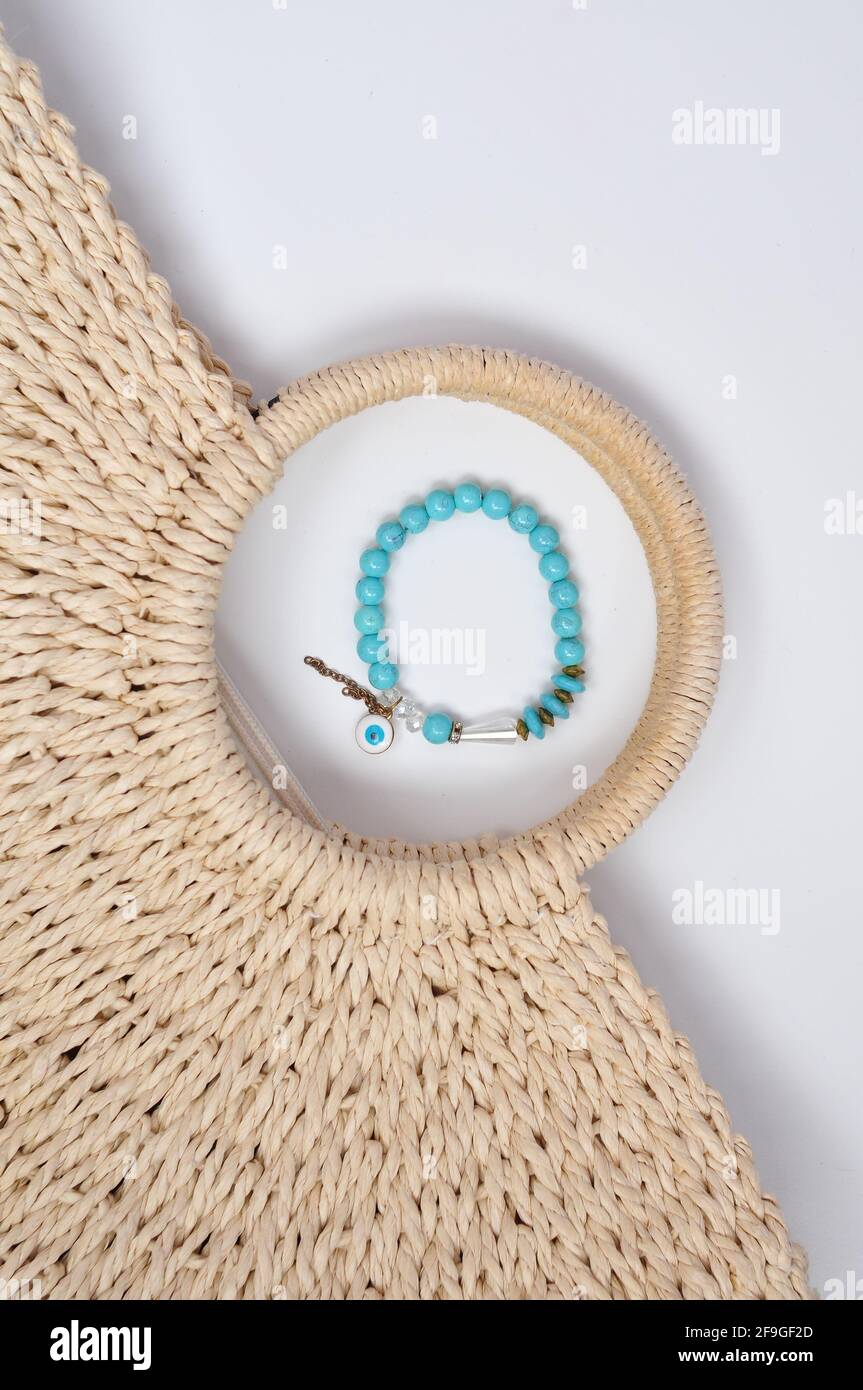 Shopping straw bag fruit hi-res stock photography and images - Alamy