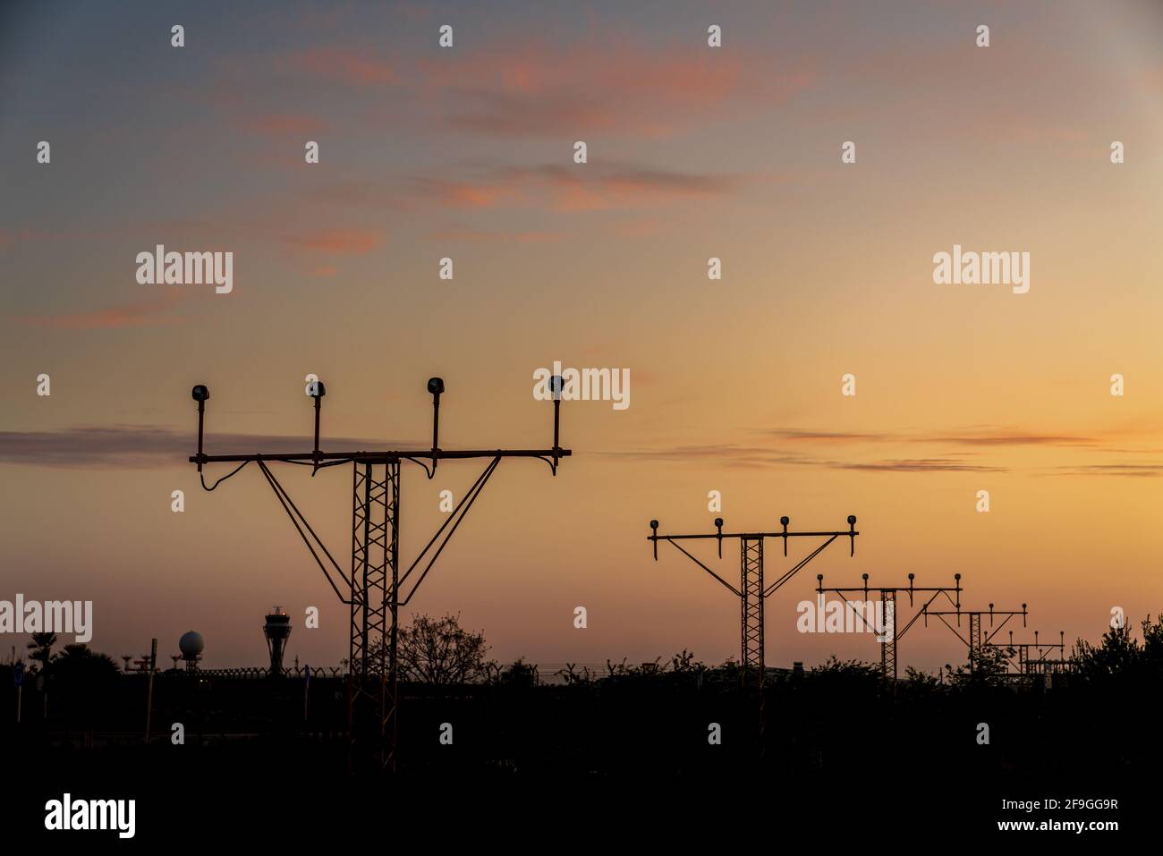 Airplane signals hi-res stock photography and images - Alamy