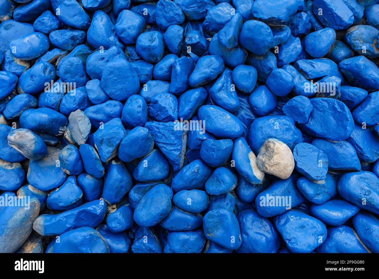 Pebble painted stone hi-res stock photography and images - Alamy