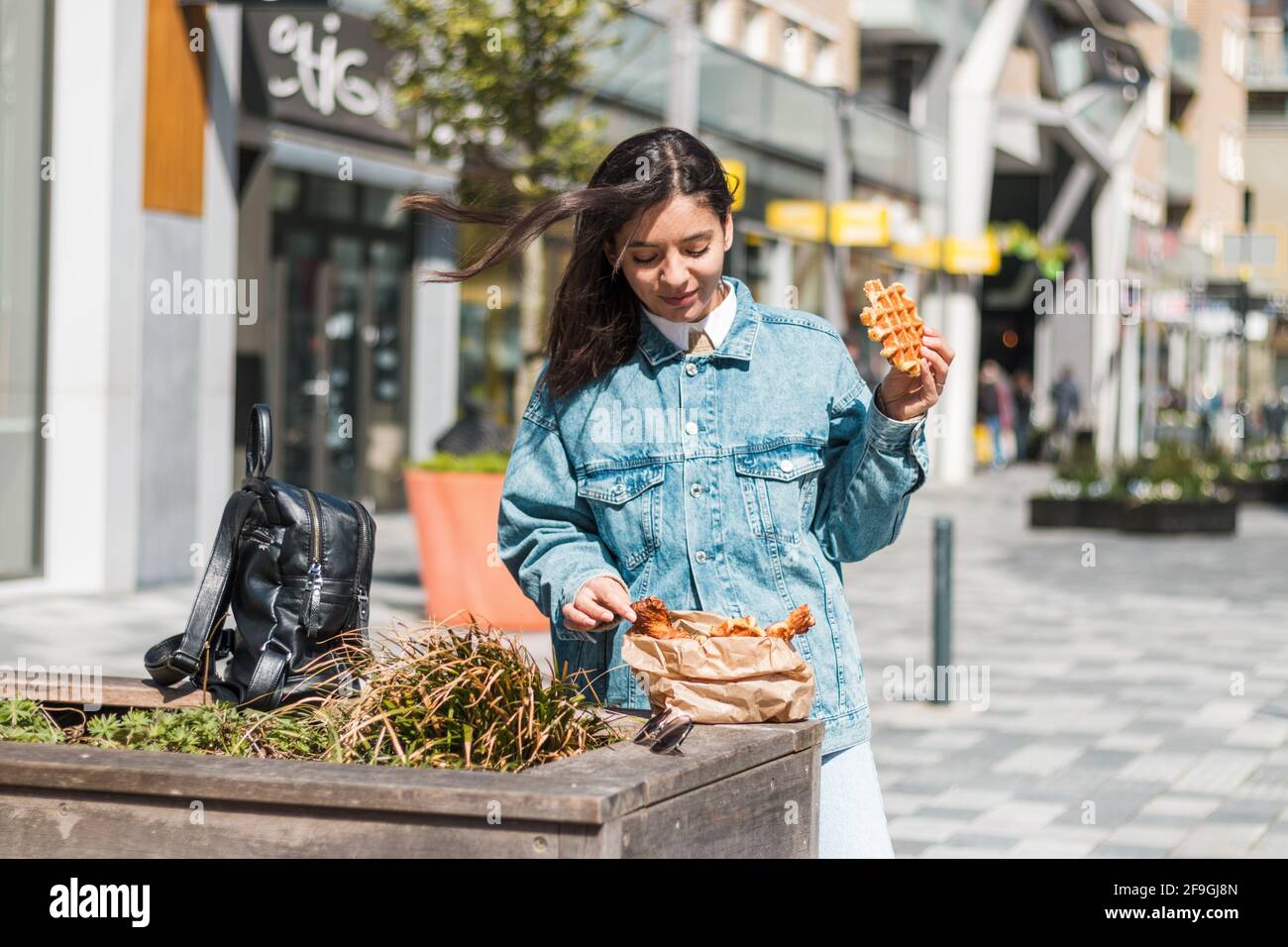 20 fun street food hi-res stock photography and images - Alamy