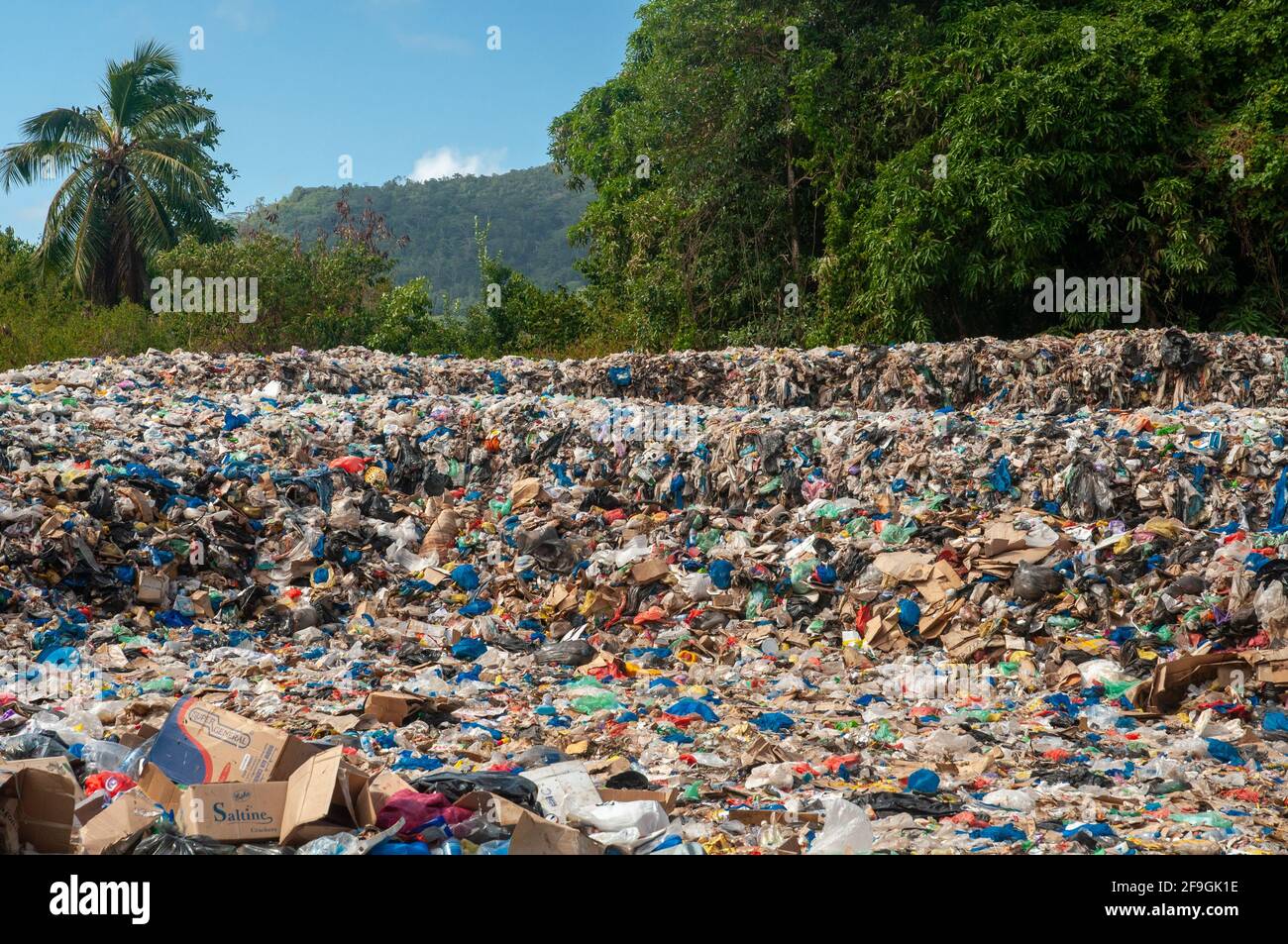 Open air dump hi-res stock photography and images - Alamy