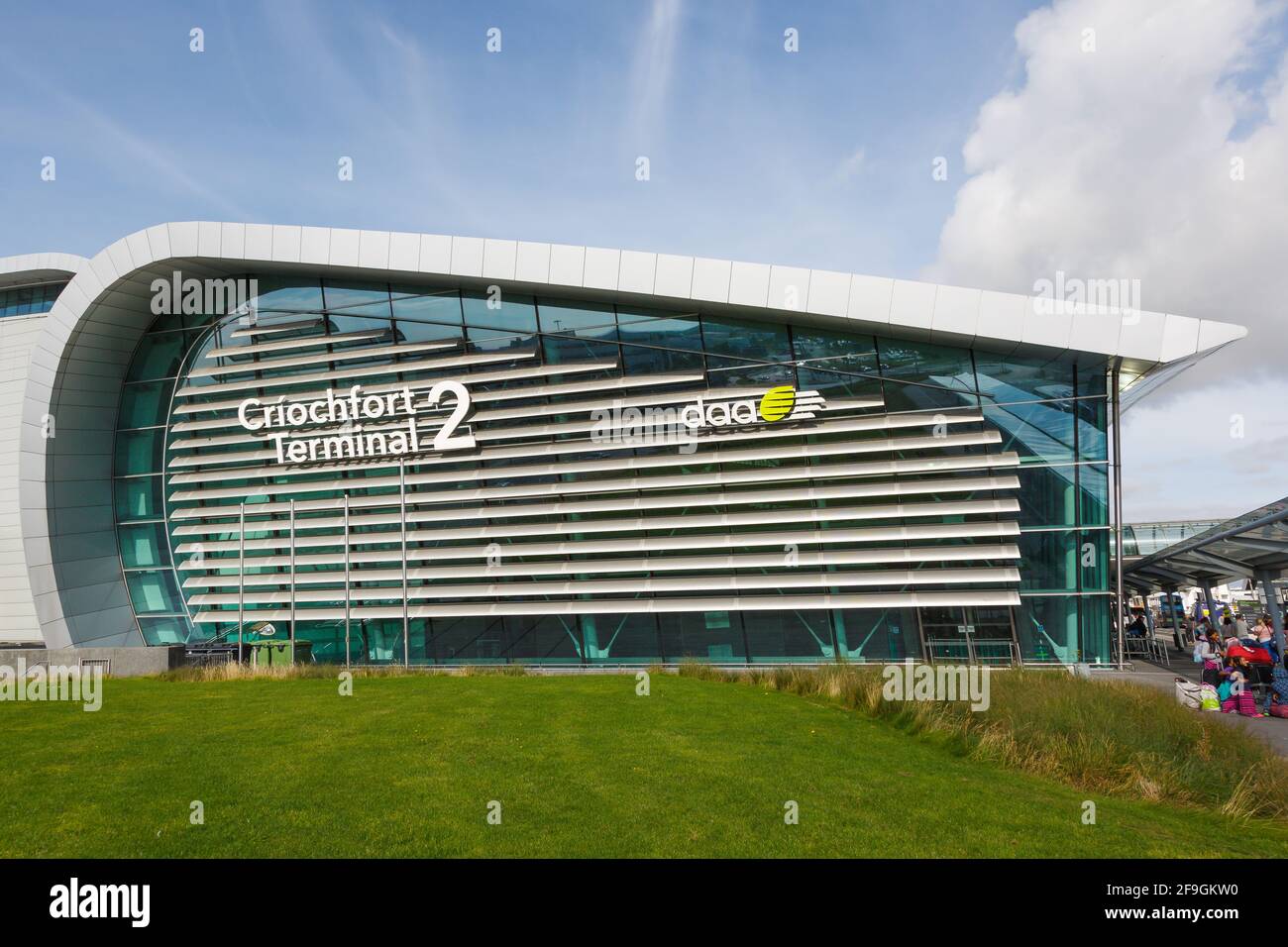 Dublin airport terminal 2 hi-res stock photography and images - Alamy
