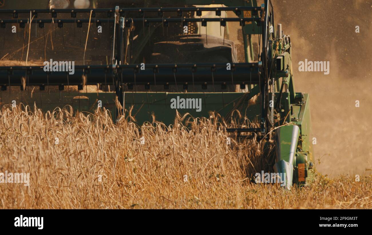 Cutter bar hi-res stock photography and images - Alamy