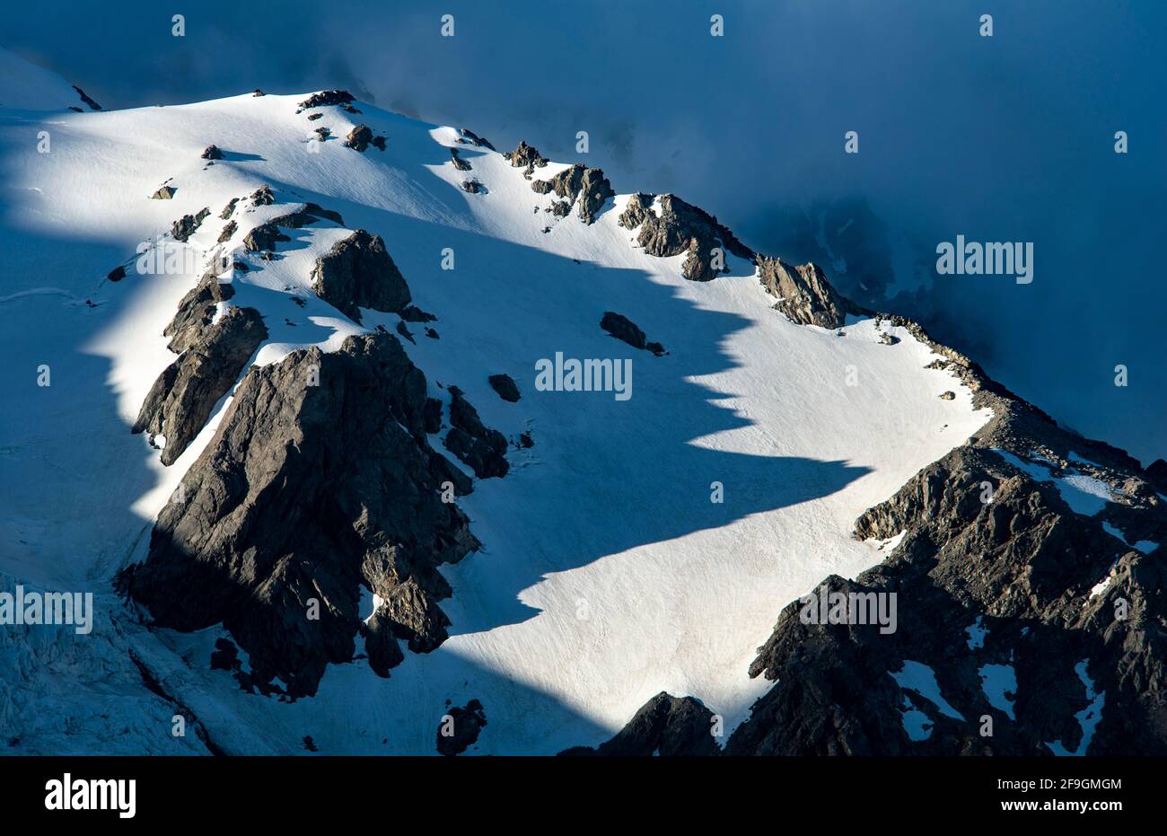 Light mount hi-res stock photography and images - Alamy