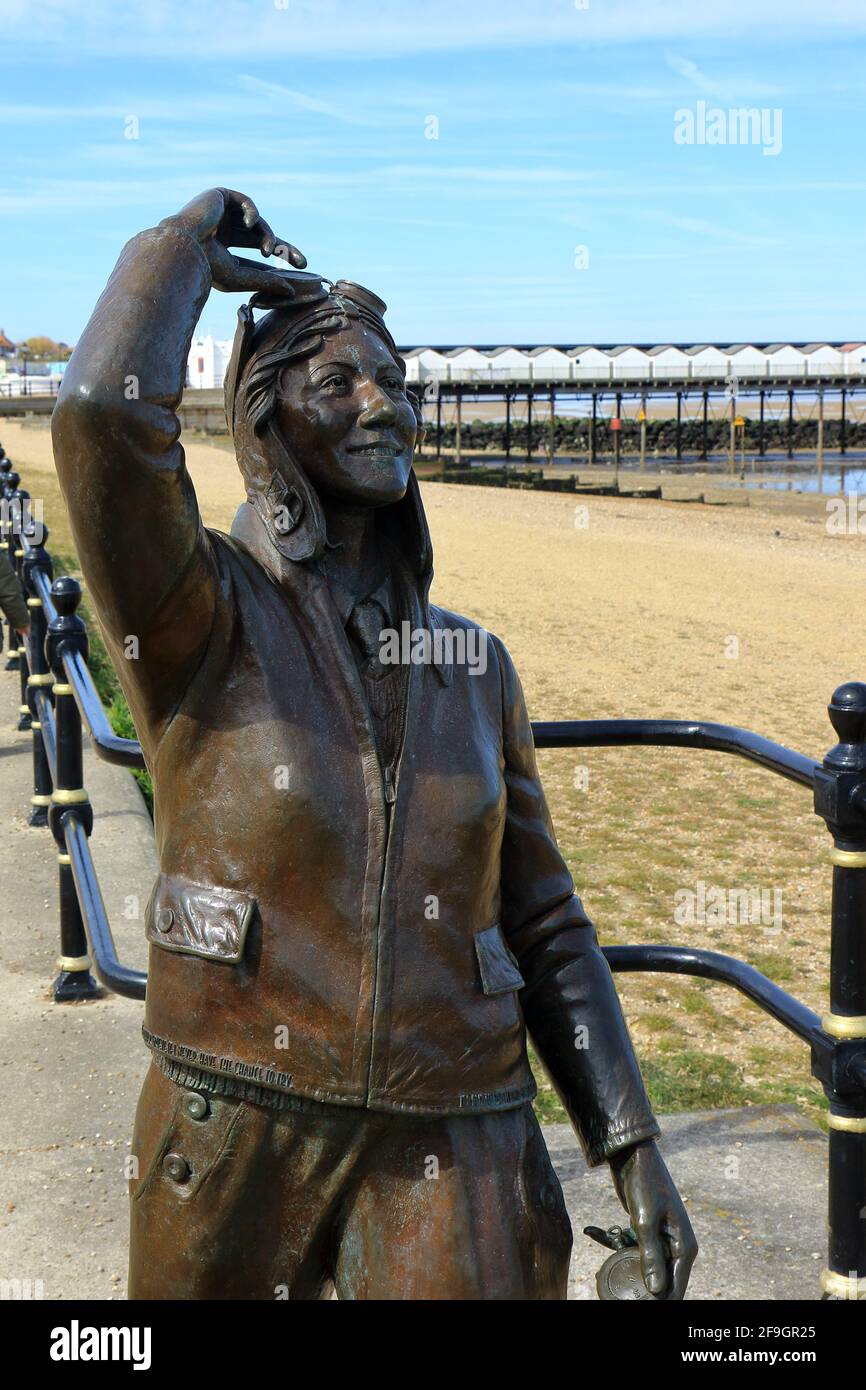 Statue of Amy Johnson looking out over the seafront at Herne Bay Stock ...