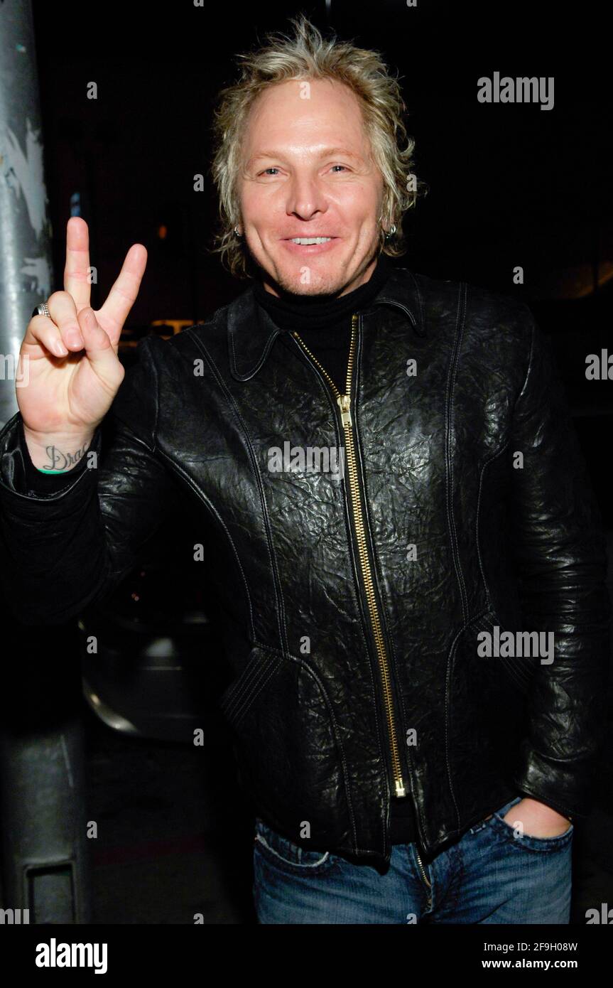 Drummer matt sorum hi-res stock photography and images - Alamy
