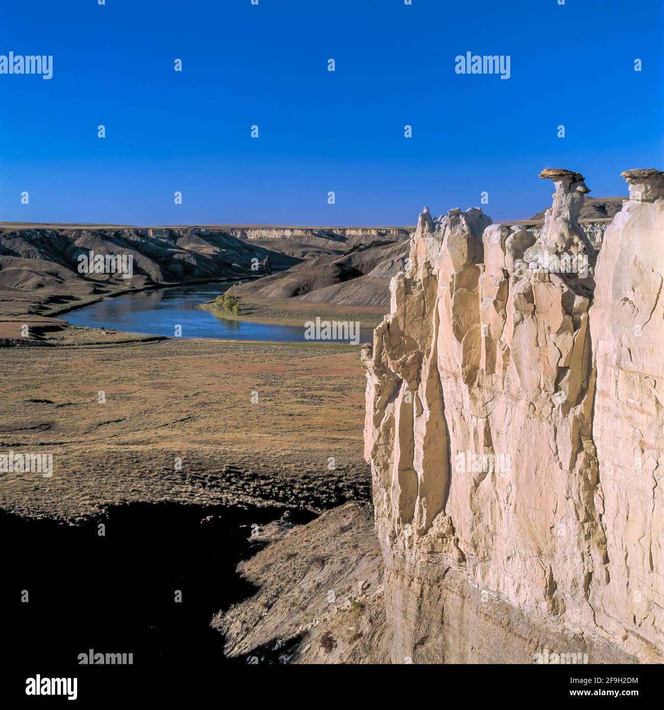 Missouri river cliffs in hi-res stock photography and images - Alamy
