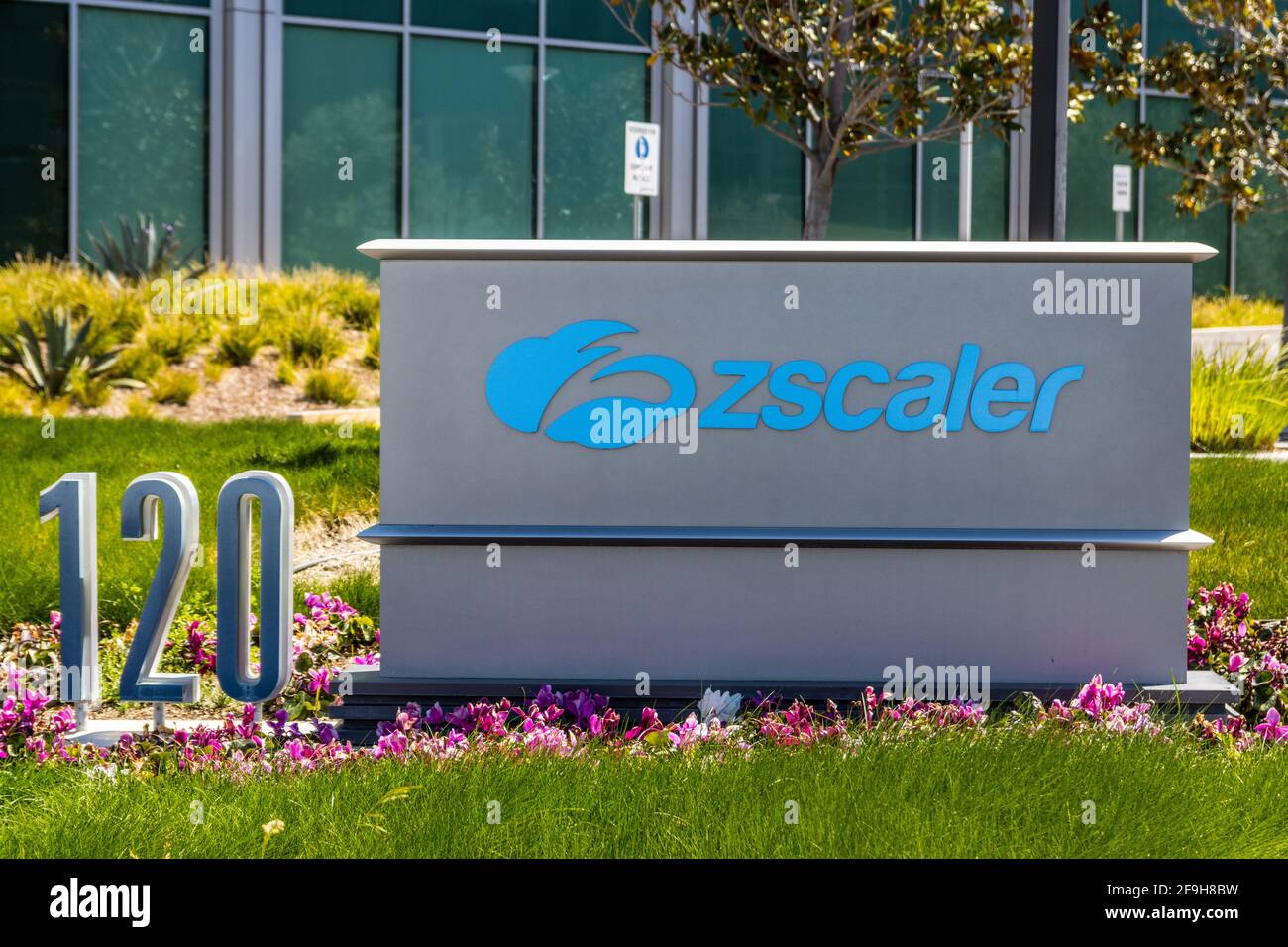Zscaler logo hi-res stock photography and images - Alamy