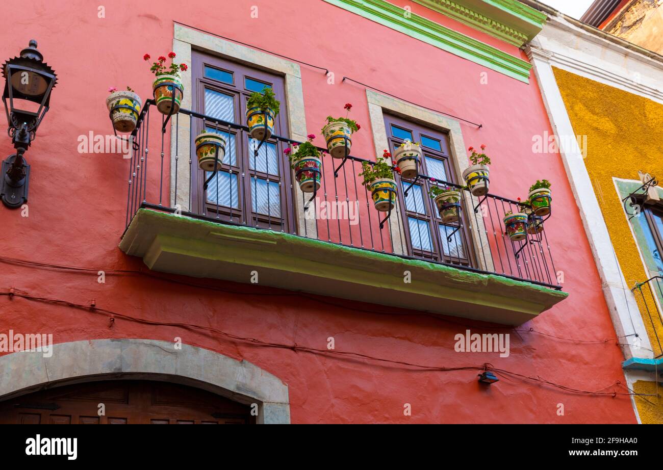 Guanajuato, Mexico, Scenic cobbled streets and traditional colorful ...