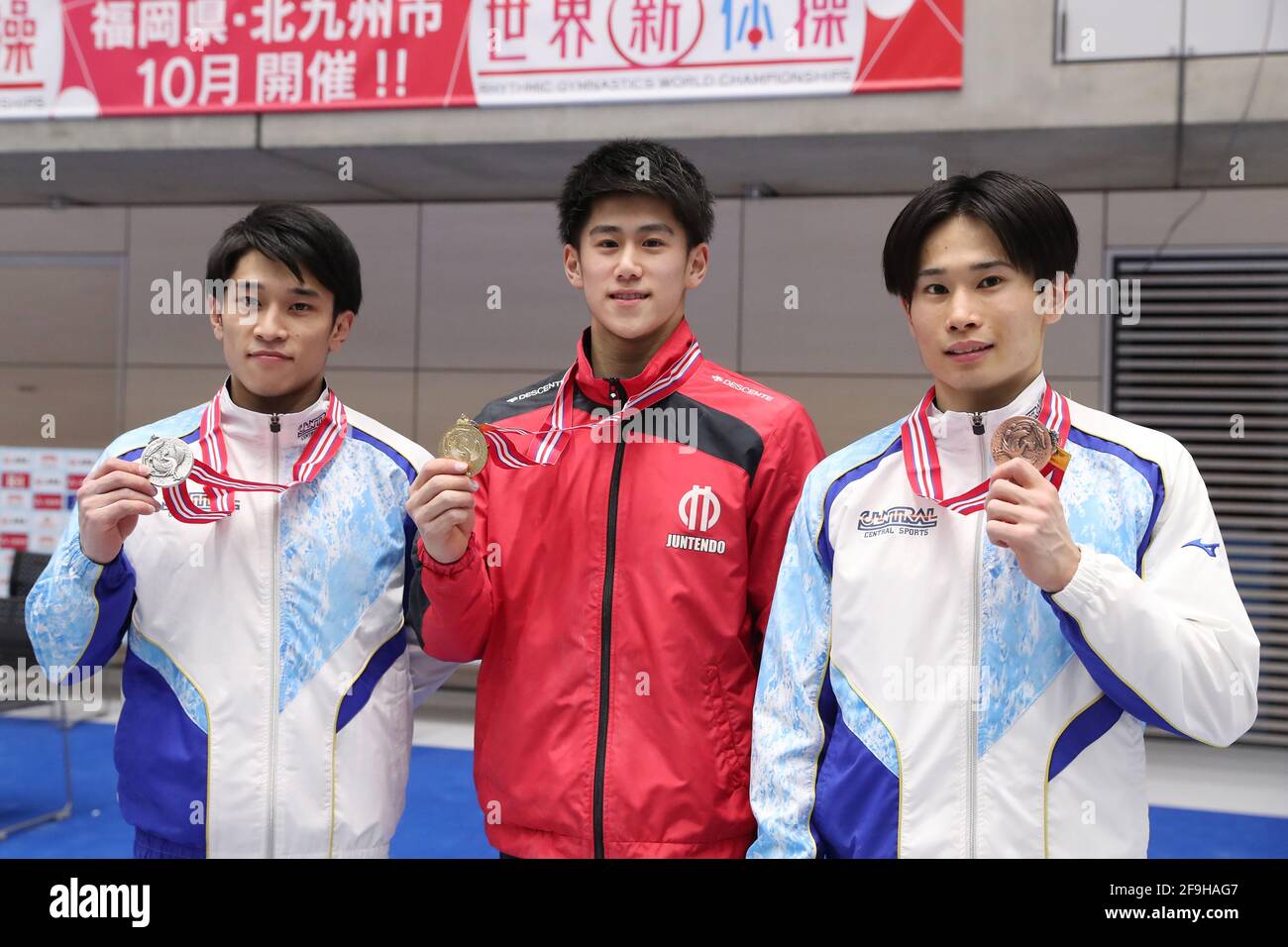 Takasaki Arena, Gunma, Japan. 18th Apr, 2021. (L-R) Wataru Tanigawa ...