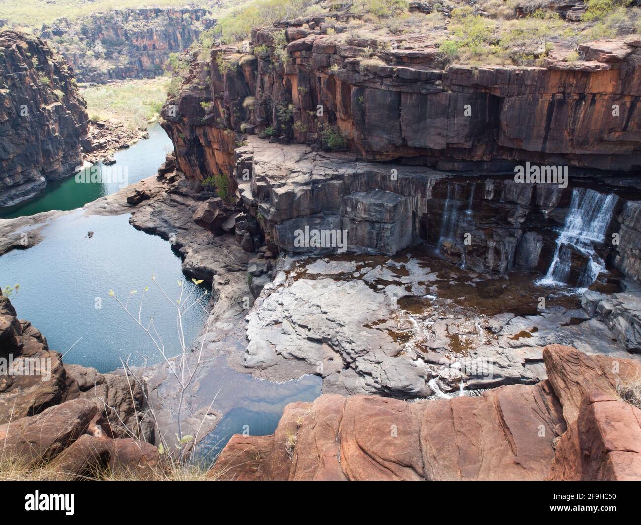 Above Mitchell Falls (Punamii-unpuu), dry season, Mitchell River ...