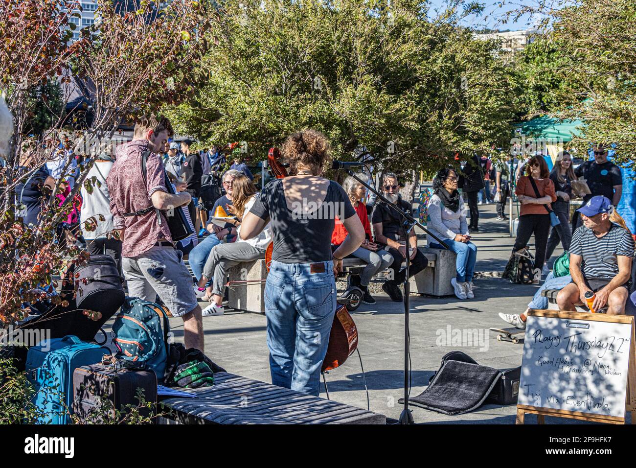 Duo music instruments hi-res stock photography and images - Alamy