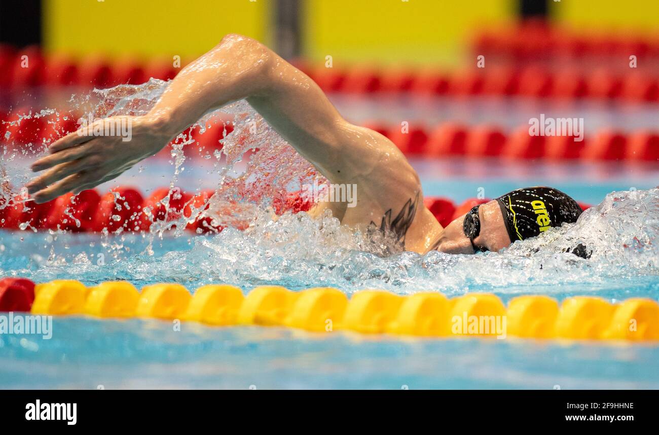 1500 metres swimming hi-res stock photography and images - Alamy