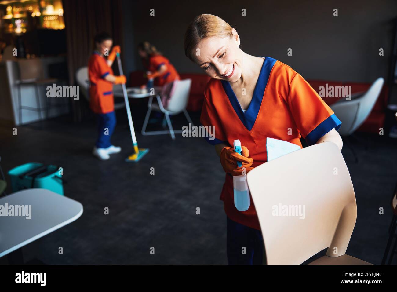 Cafe cleaner hi-res stock photography and images - Alamy