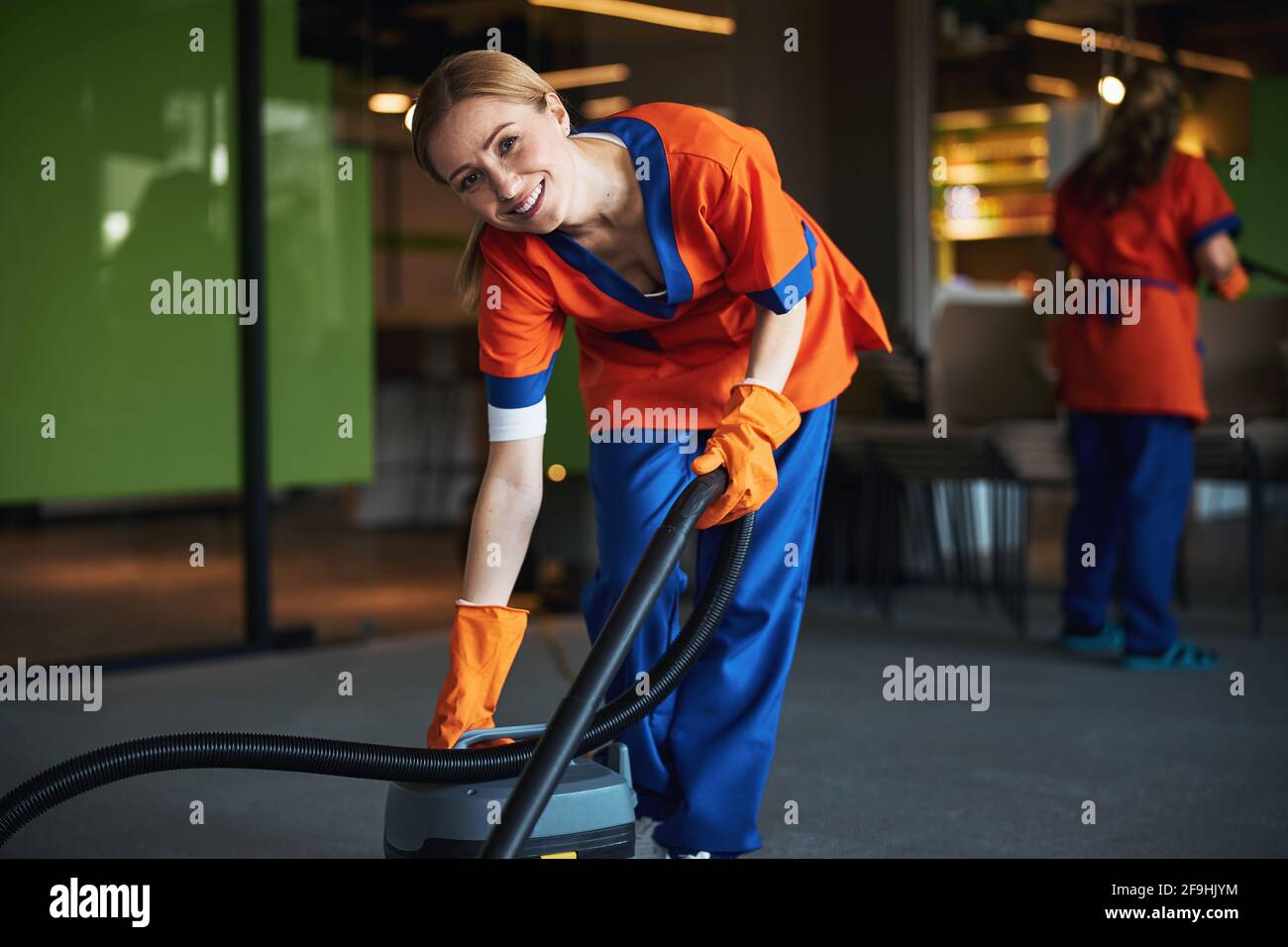 Vacuuming the floor hi-res stock photography and images - Alamy