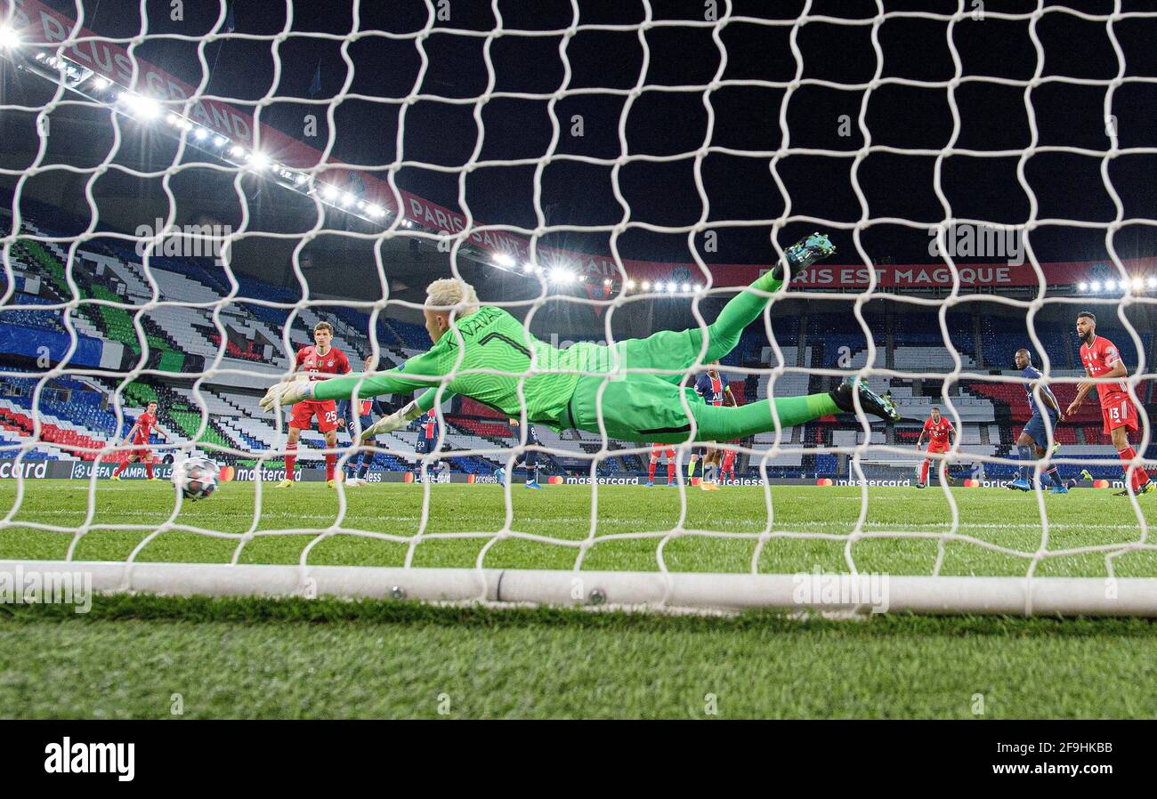 goalwart Keylor NAVAS (PSG) action, parade, football Champions League ...