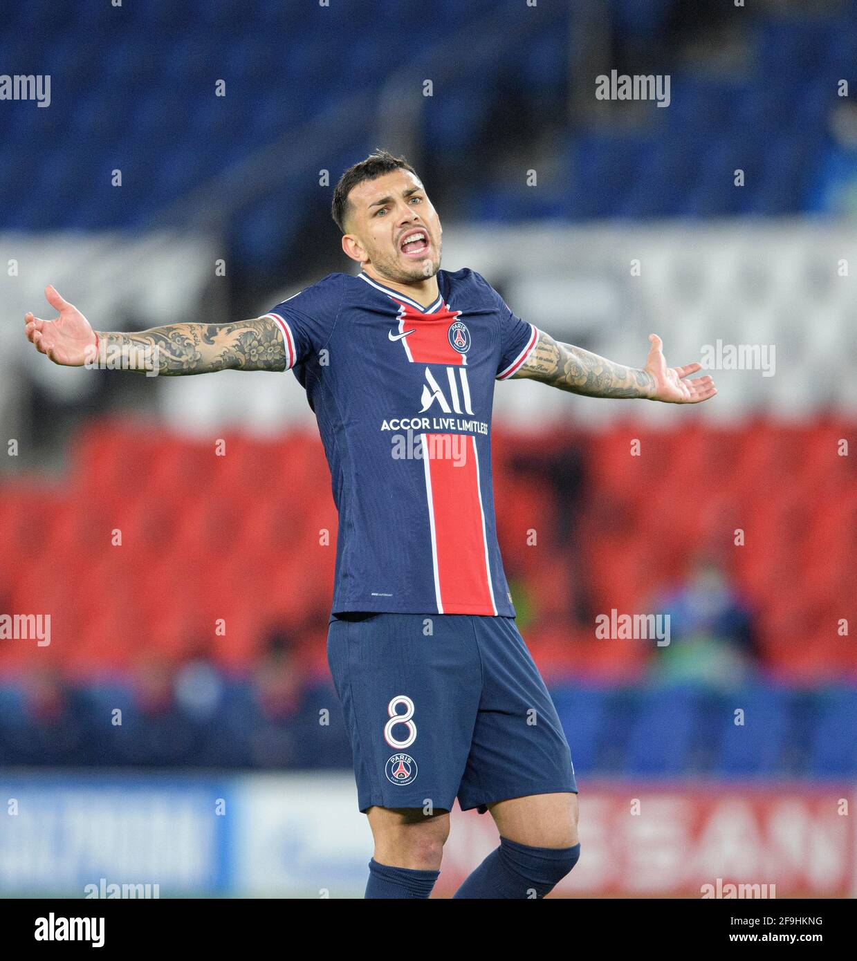 Leandro PAREDES (PSG) gesture, gesture, Football Champions League ...