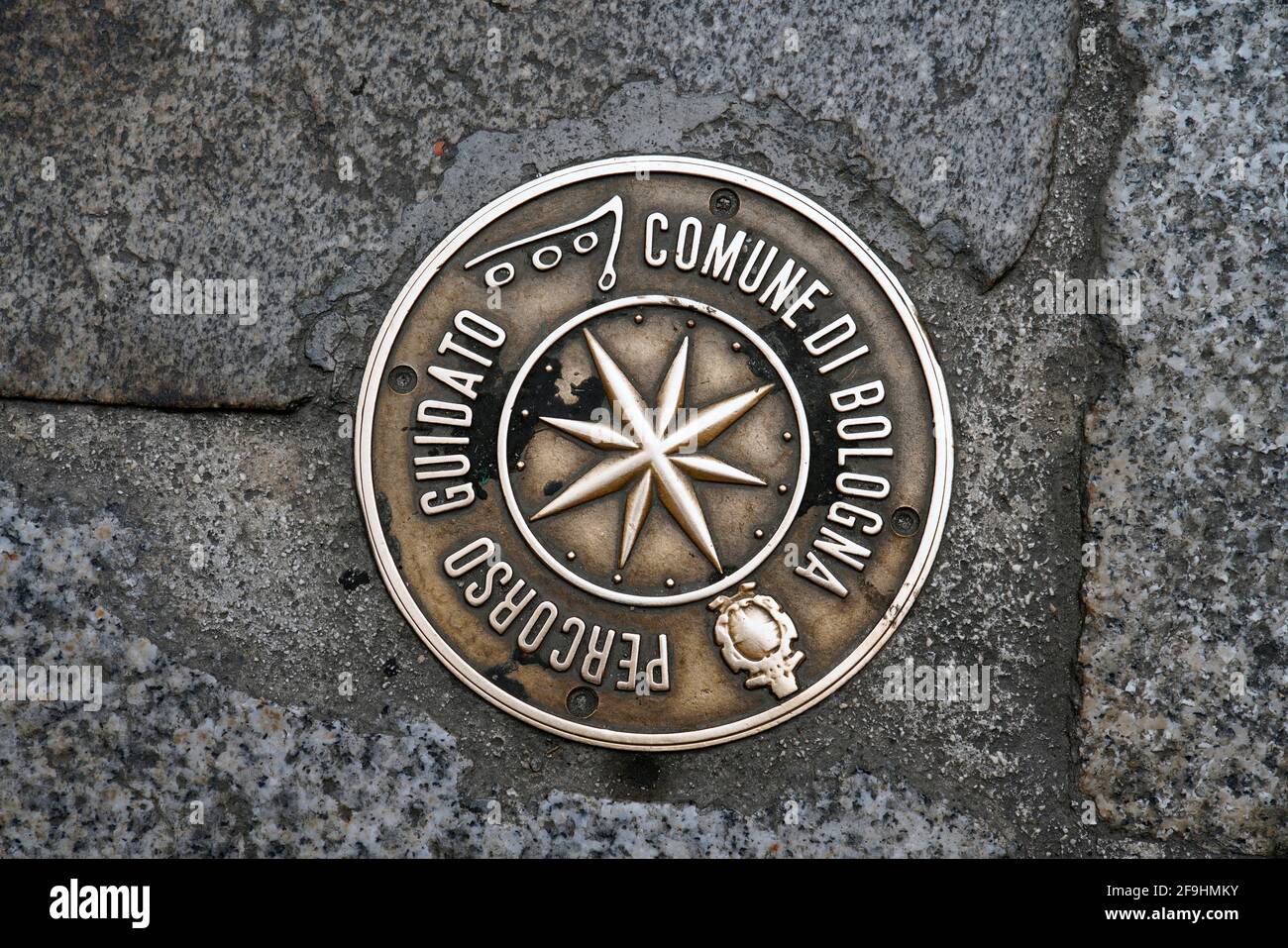 Manhole sign hi-res stock photography and images - Alamy