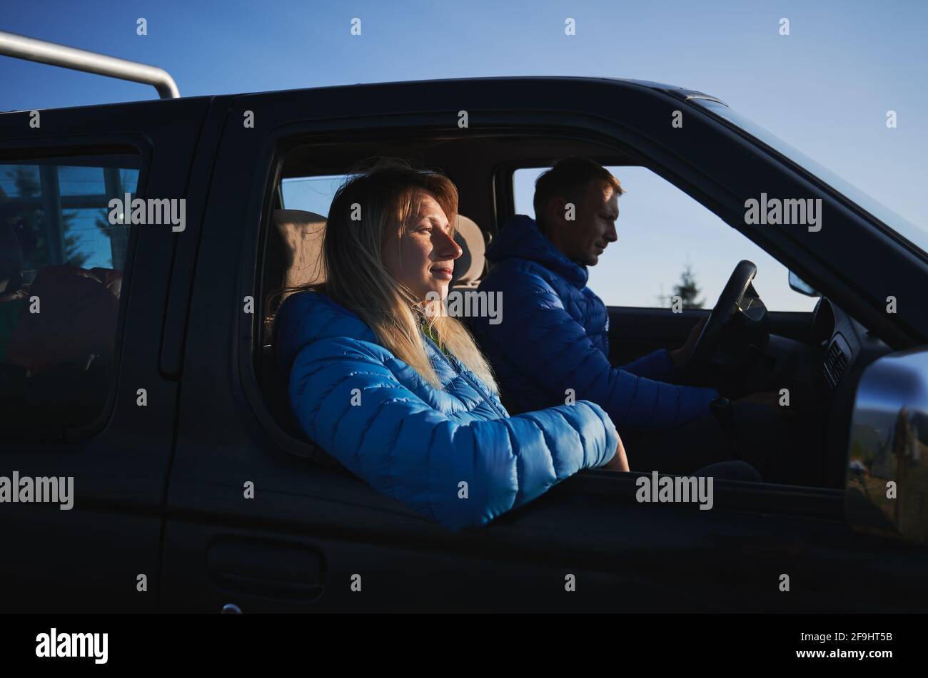 Blue jackets hi-res stock photography and images - Alamy