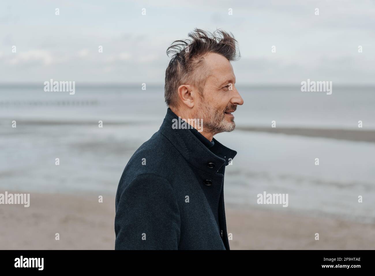 Side profile middle aged man middle aged hi-res stock photography and ...