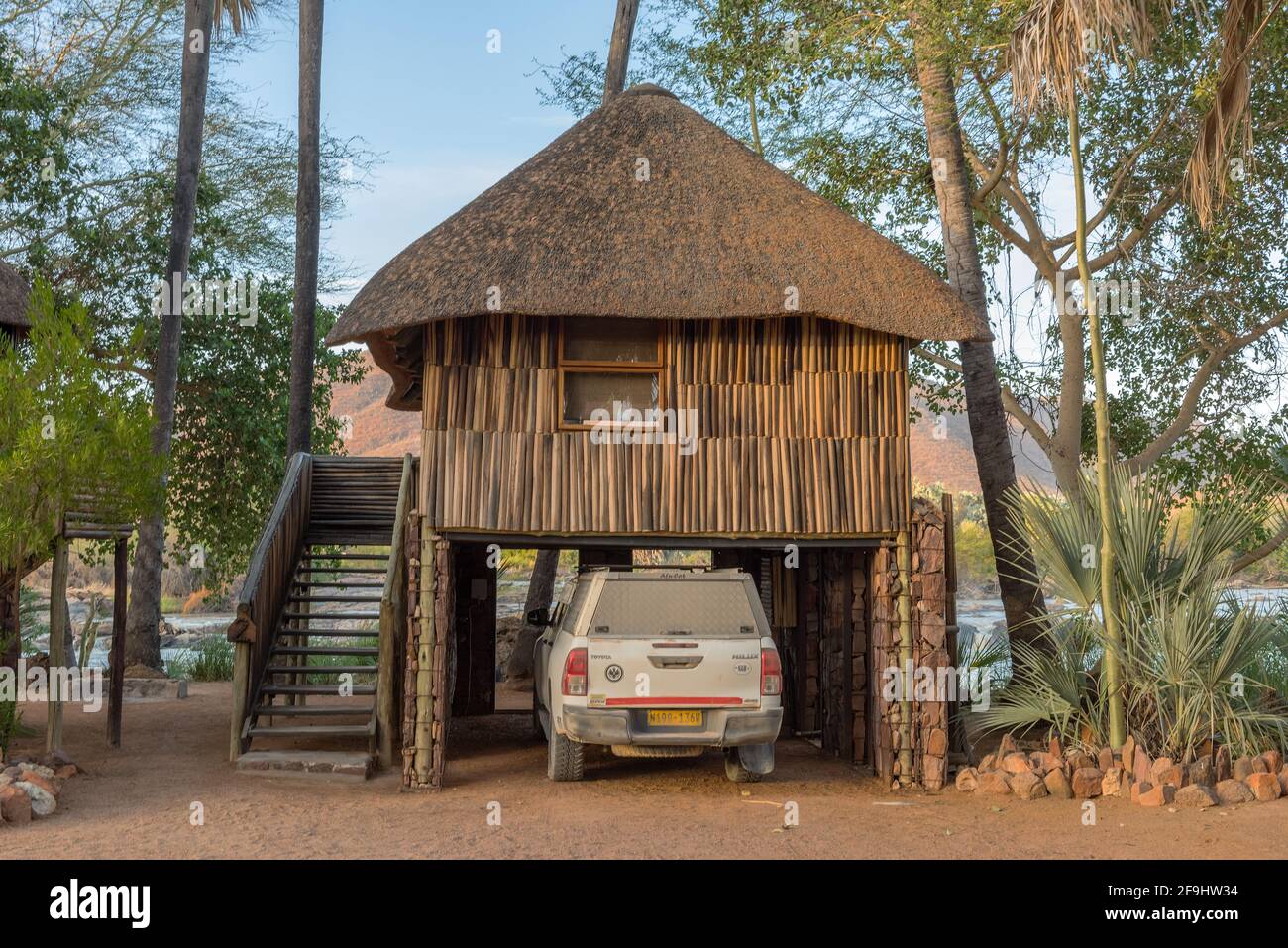 Falls cottage hi-res stock photography and images - Alamy