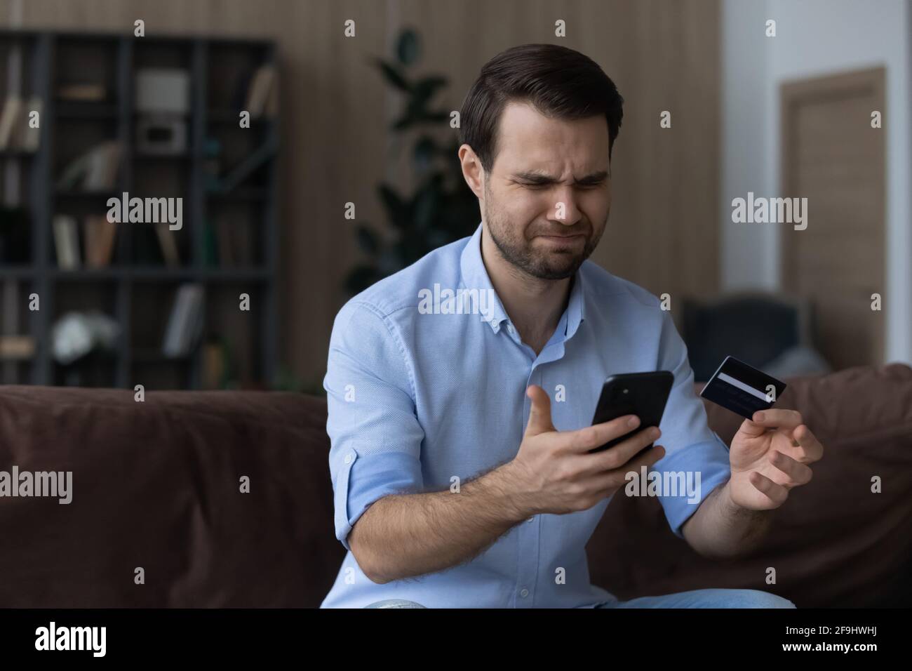 Unhappy customer bank hi-res stock photography and images - Alamy