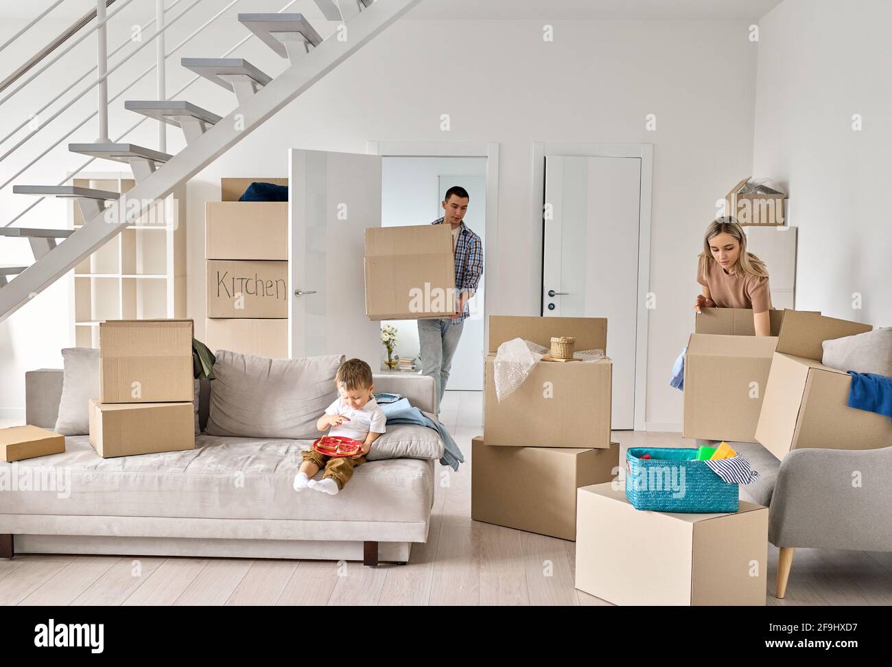 Unpacking boxes hi-res stock photography and images - Alamy