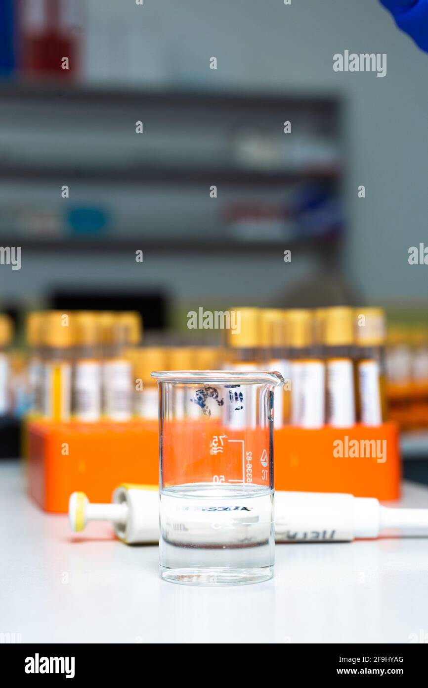Orange and white test tube liquid hi-res stock photography and images ...