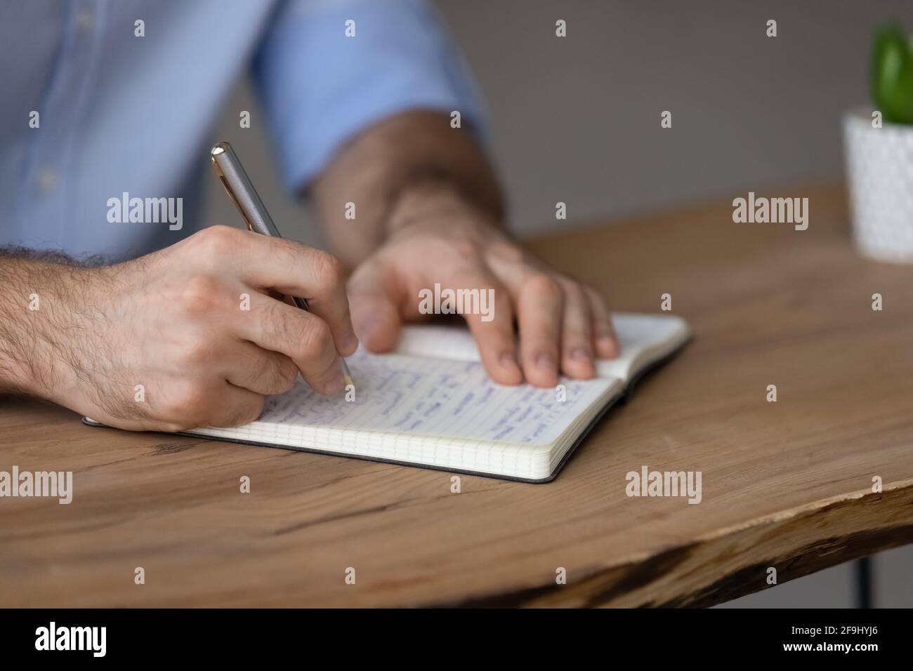 Man write hi-res stock photography and images - Alamy