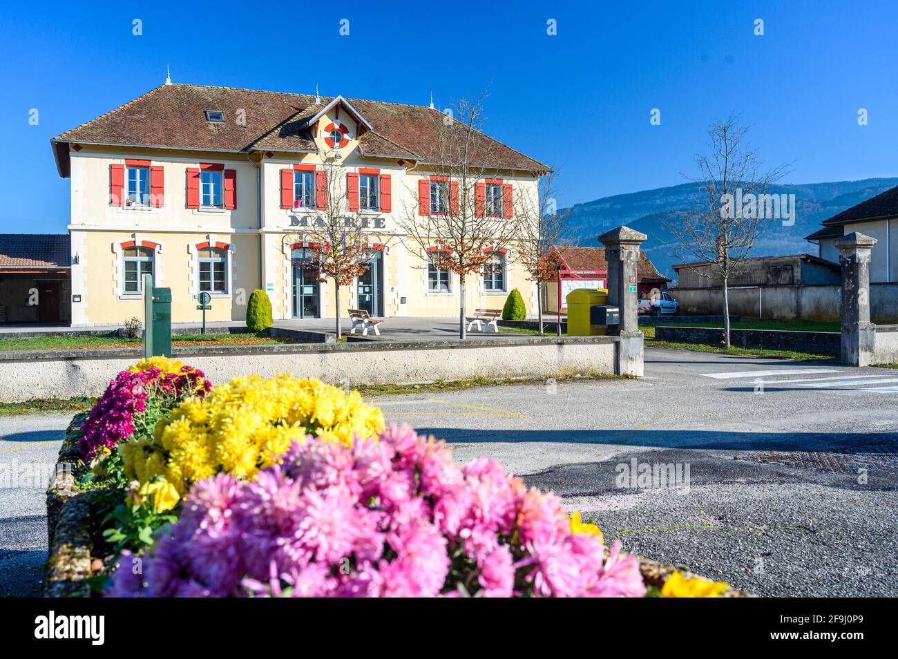 Mayor office france french hi-res stock photography and images - Alamy