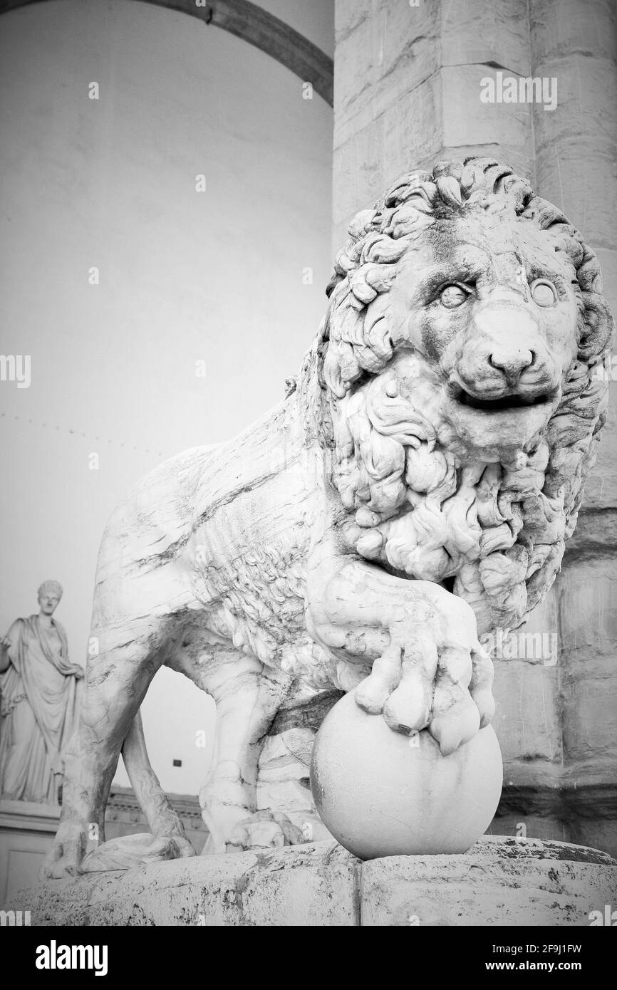 Florence, Tuscany, Italy: ancient statue of a lion in Piazza della ...