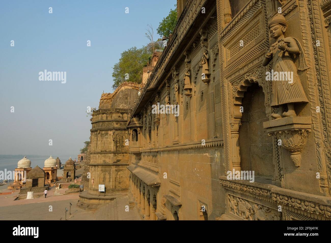 Ahilya fort maheshwar india hi-res stock photography and images - Alamy