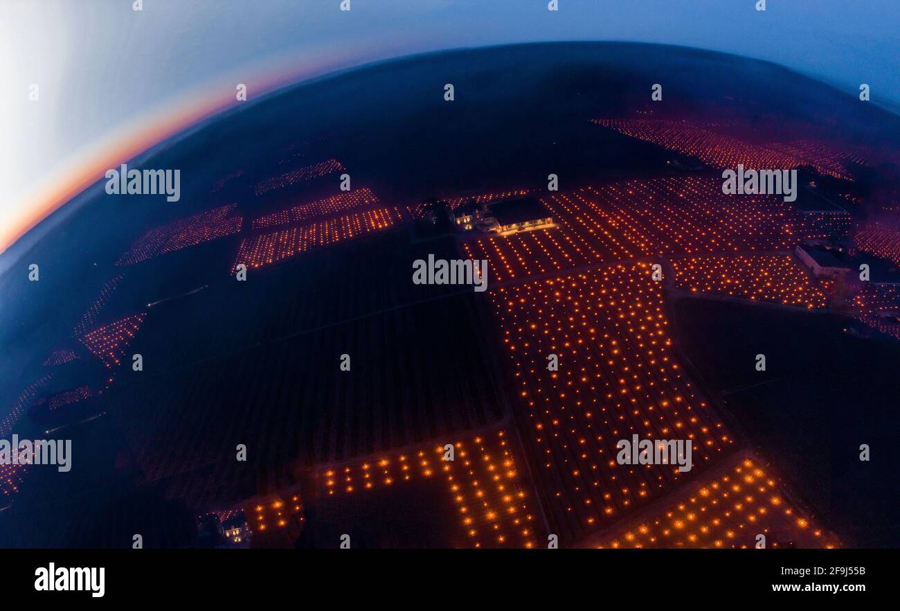 Smudge pots hi-res stock photography and images - Alamy