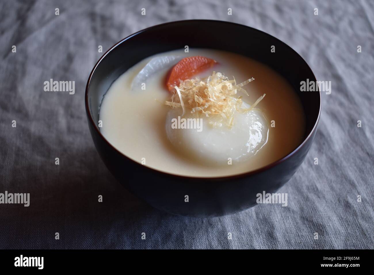 Shiromiso flavored zoni hi-res stock photography and images - Alamy