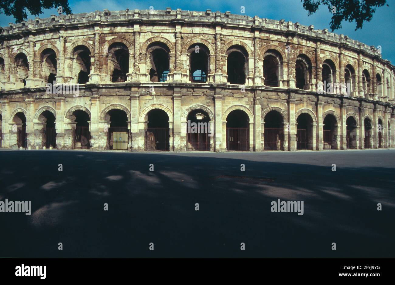 Arenes nimes hi-res stock photography and images - Alamy
