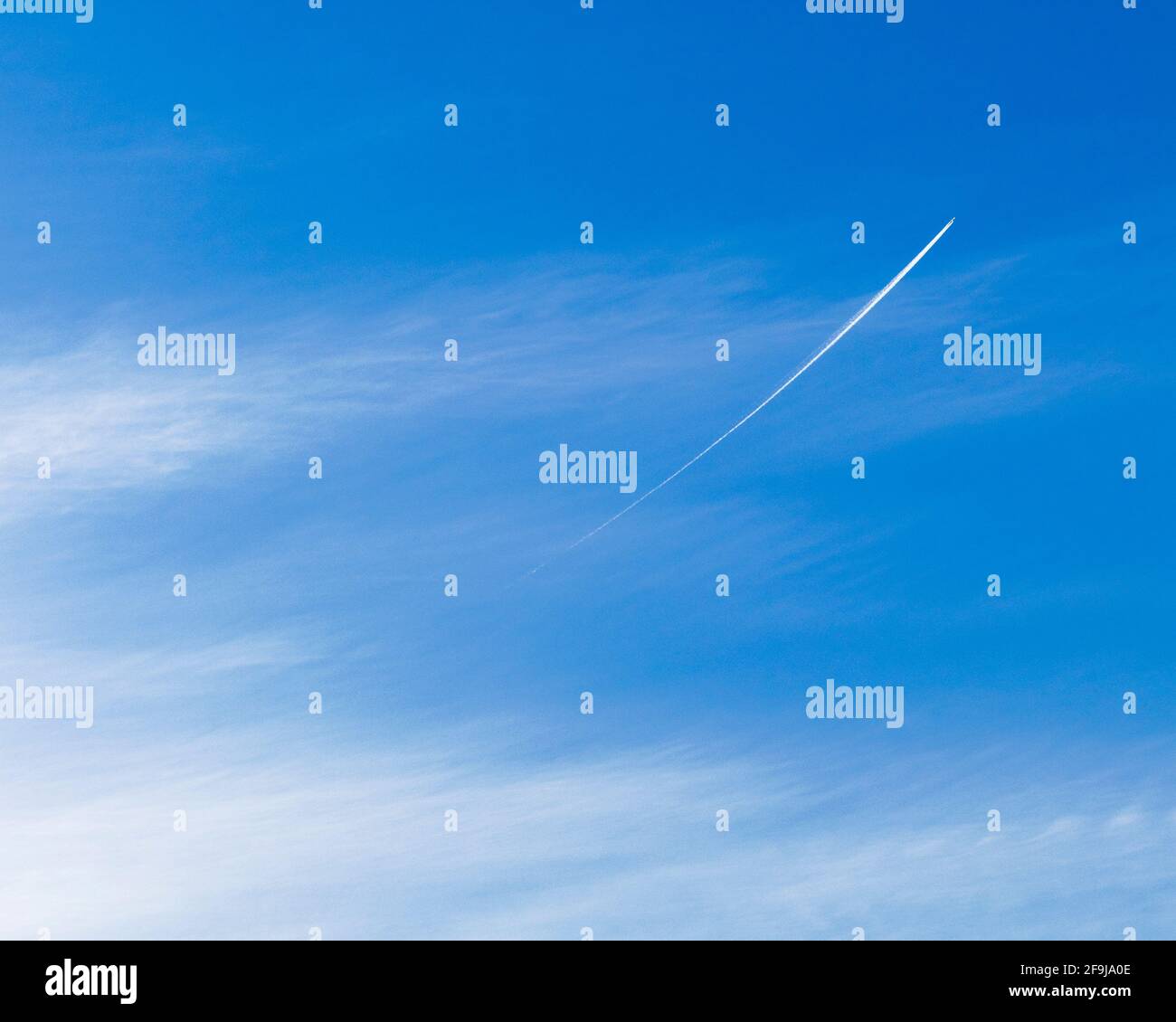 Flying across cloudy sky hi-res stock photography and images - Alamy