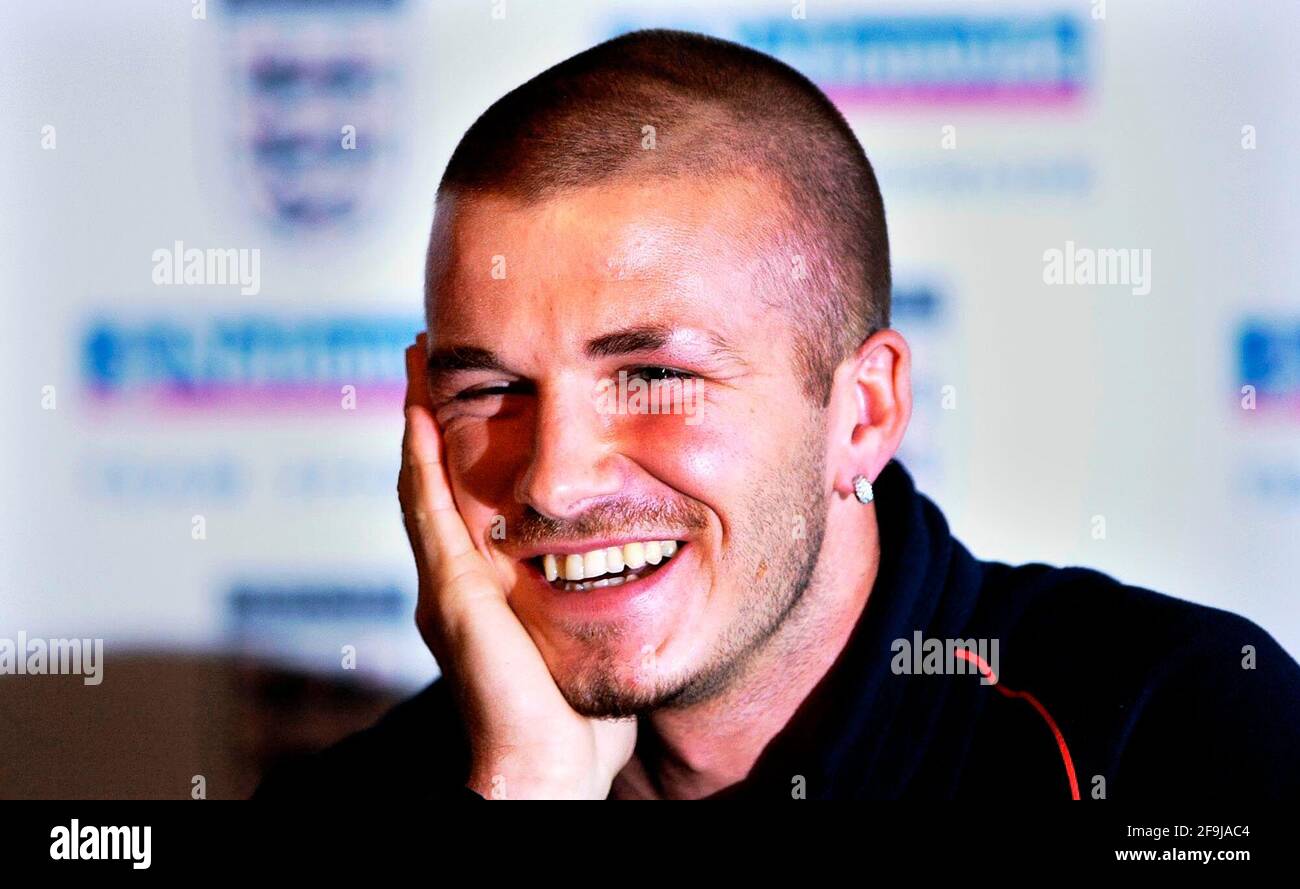 3/9/2001 ENGLAND PRESS CONFF FOR THEIR MATCH WITH ALBANIA ON WENDSDAY ...