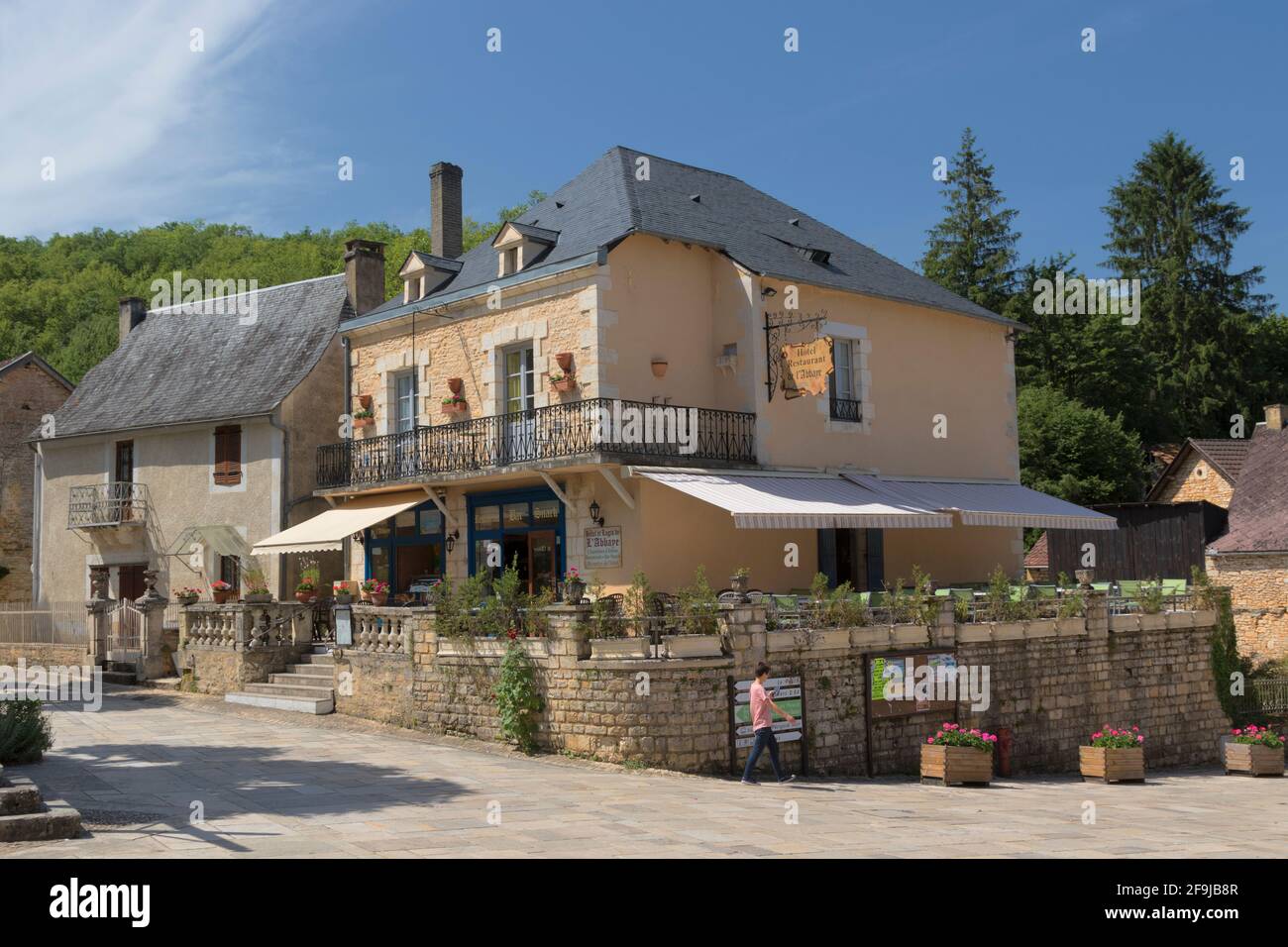 A street scene at Saint-Amand-de-Coly, Dordogne, France Stock Photo - Alamy