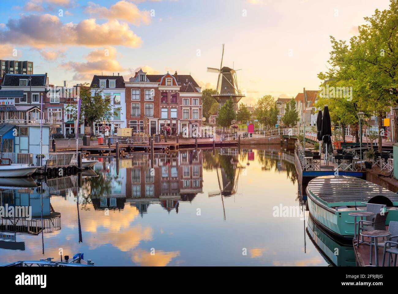 Leiden Old town cityscape, view of the Beestenmarkt and the De Valk ...