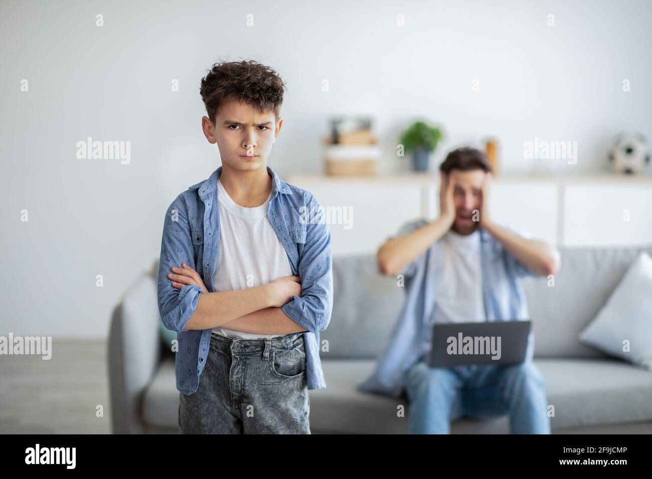 Father ignoring child hi-res stock photography and images - Alamy