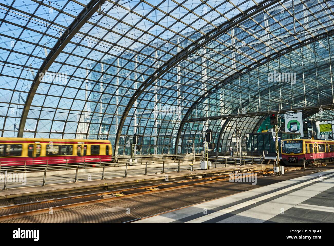 Bahnhof bahnsteig deutschland hi-res stock photography and images - Alamy