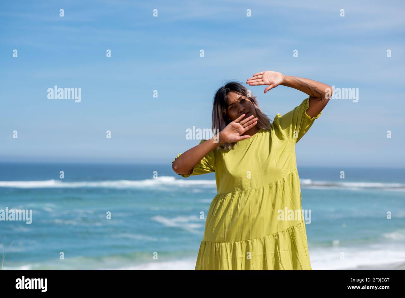 Sun shield woman hi-res stock photography and images - Alamy