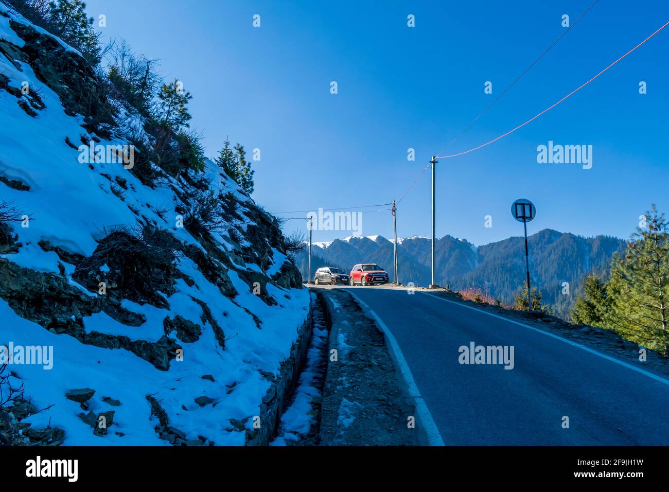 Snow capped mountain ranges, Jalori Pass, Tirthan Valley, Himachal ...