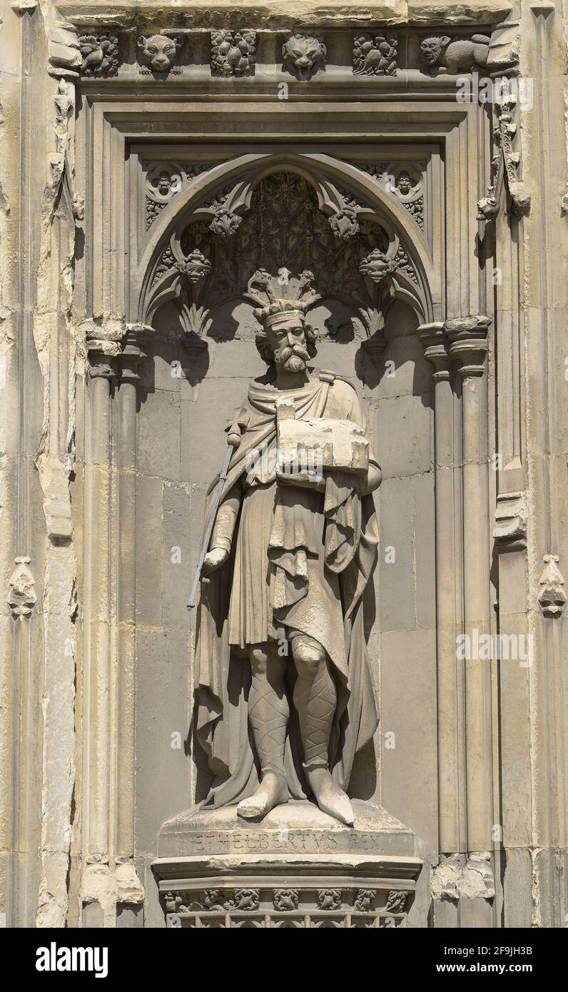 Canterbury, Kent, UK. Canterbury Cathedral: statue on the South West ...