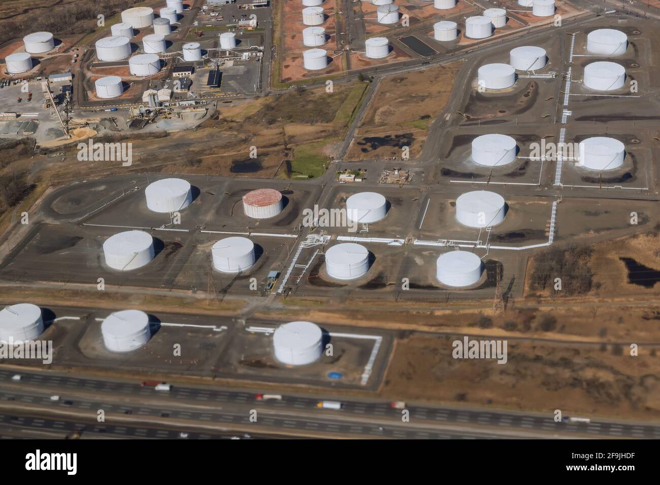 Refinery oil gas storage tank hi-res stock photography and images - Alamy