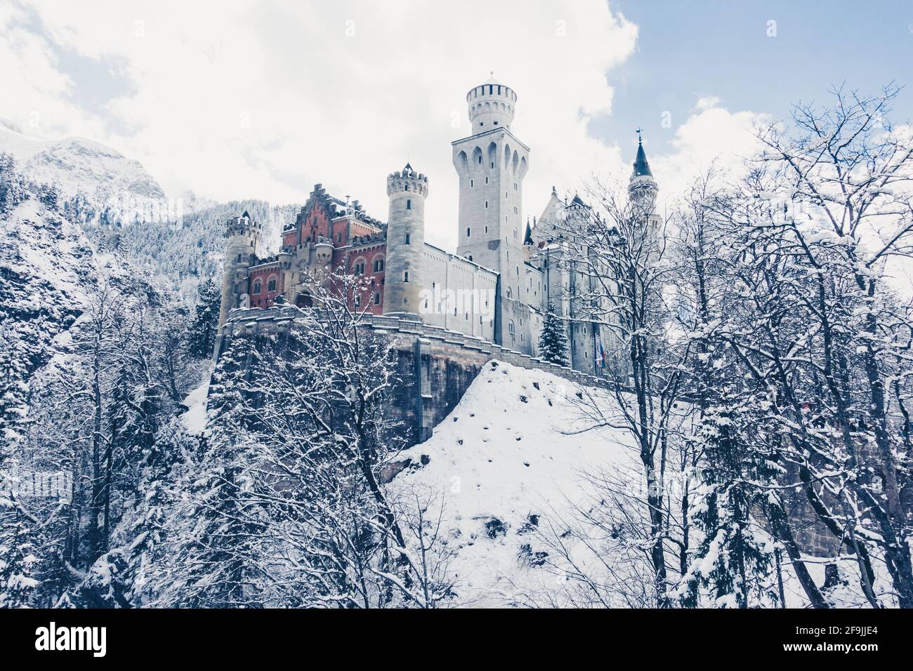 Beautiful winter view on Neuschwanstein Castle in Fussen, Germany Stock ...
