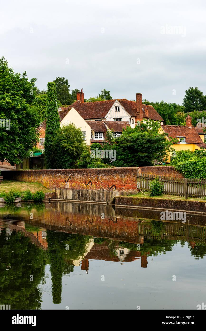 Suffolk pond hi-res stock photography and images - Alamy