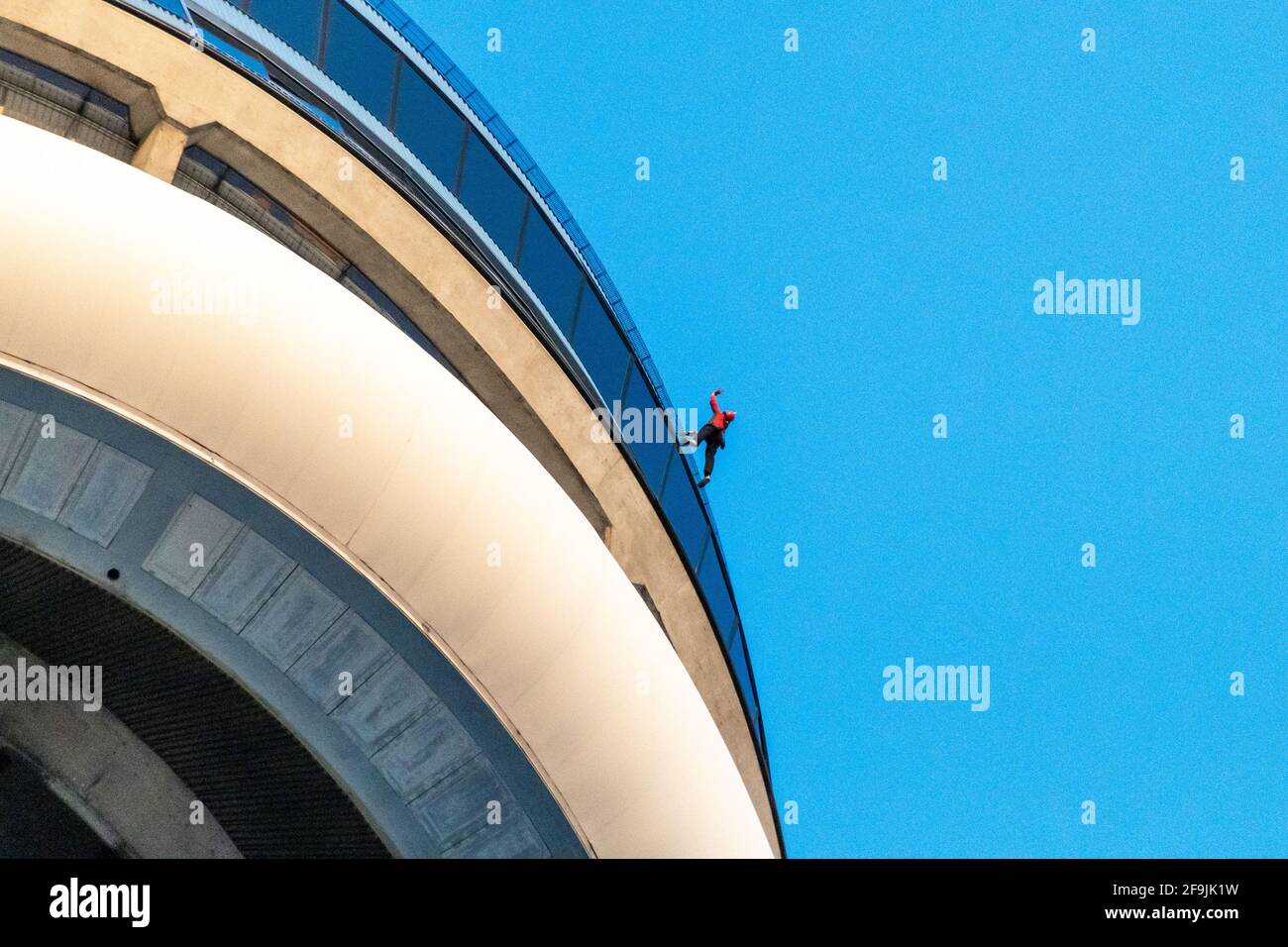 Cn tower low angle view hi-res stock photography and images - Alamy