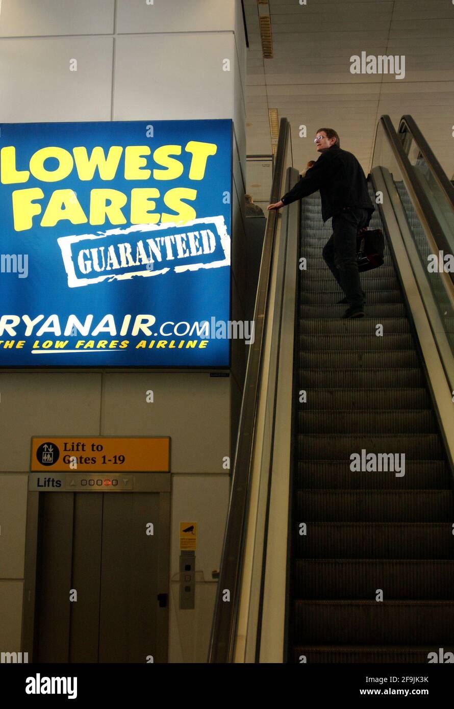 Simon Calder High Resolution Stock Photography and Images - Alamy